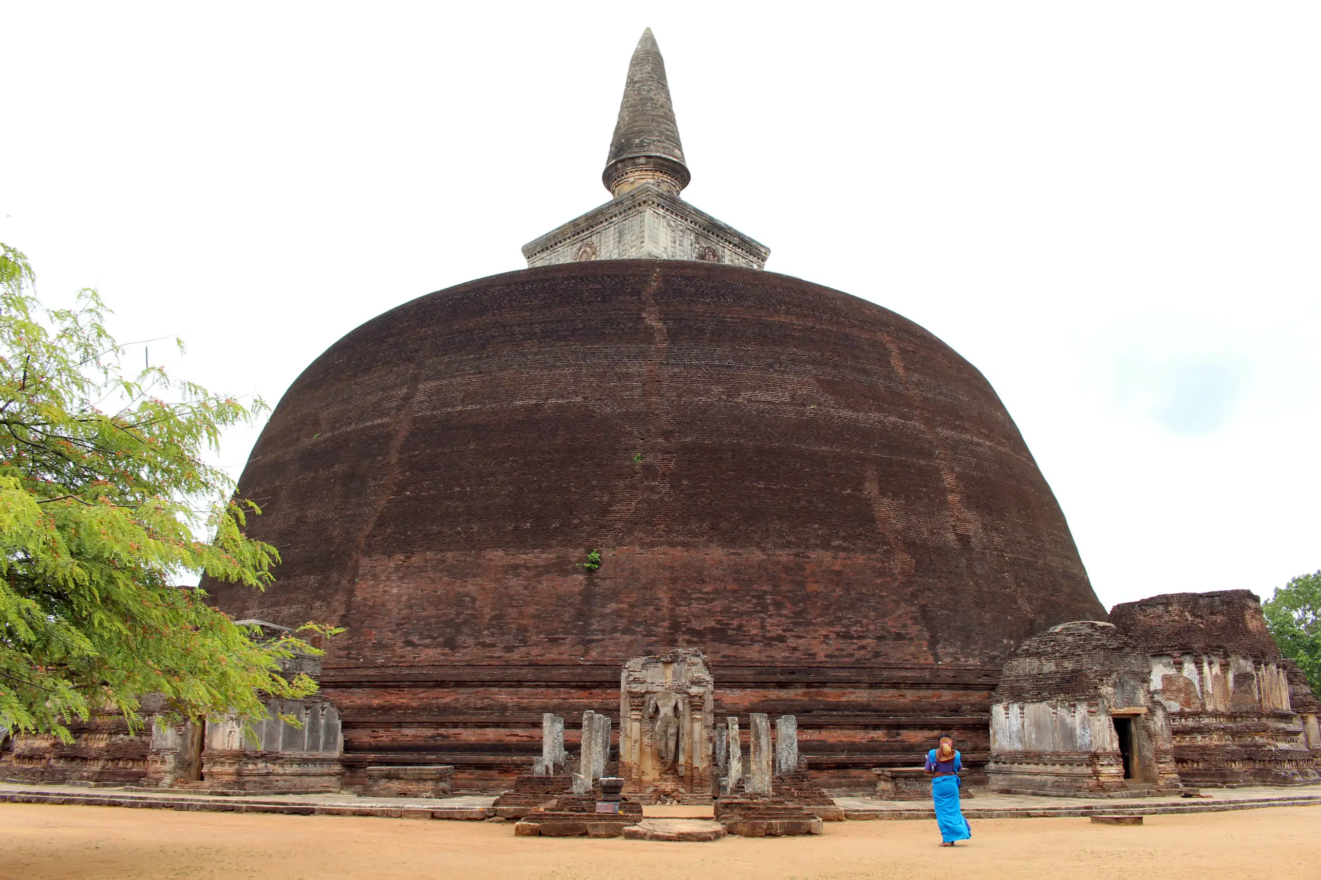 Discover the Spiritual Essence - Buddhist Tour in Sri Lanka | Pearl Lanka